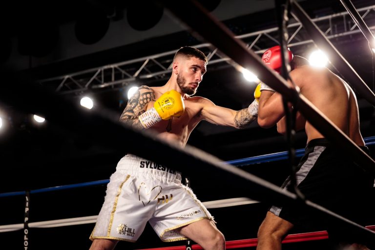 Cuánto dura una pelea de boxeo: rounds y descansos